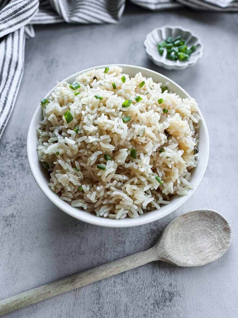 Instant Pot Rice Pilaf With Green Onions | Loveable Lemons