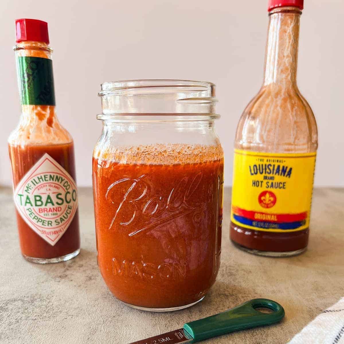 Low FODMAP Homemade Buffalo Sauce | Loveable Lemons