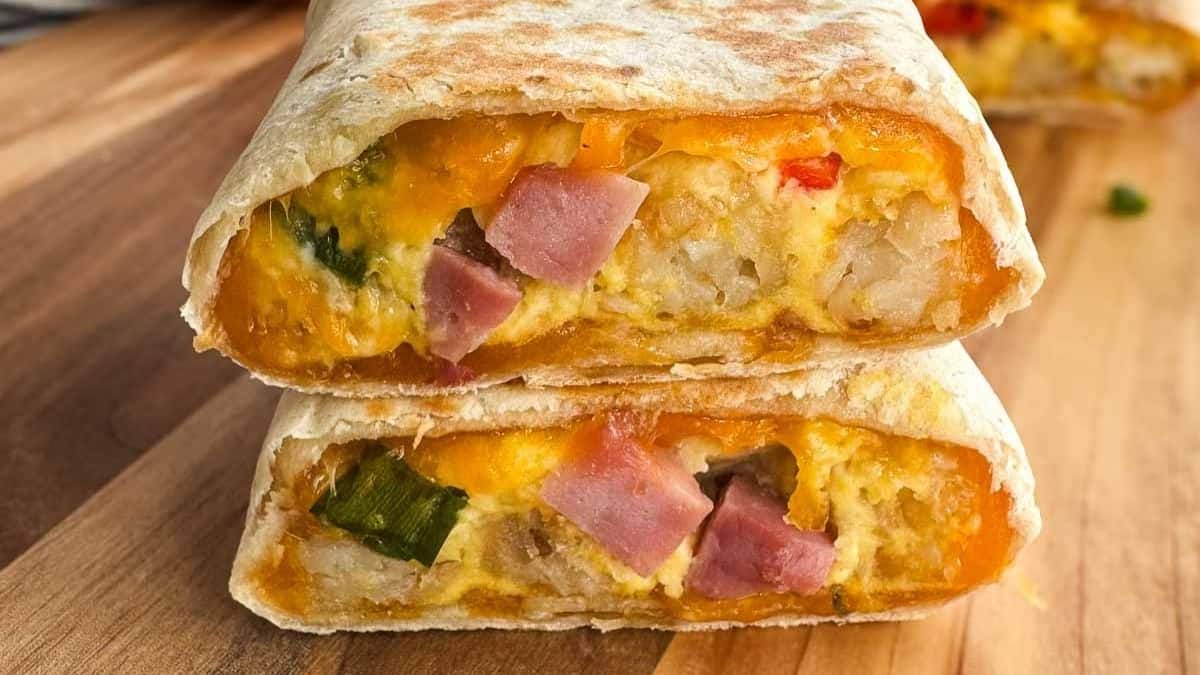 Sheet Pan Breakfast Burritos With Tater Tots | Loveable Lemons